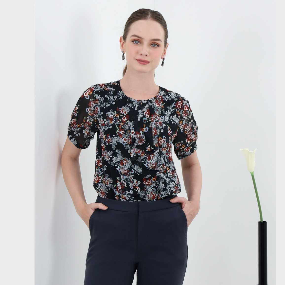 | Blouse | LINE SHOPPING