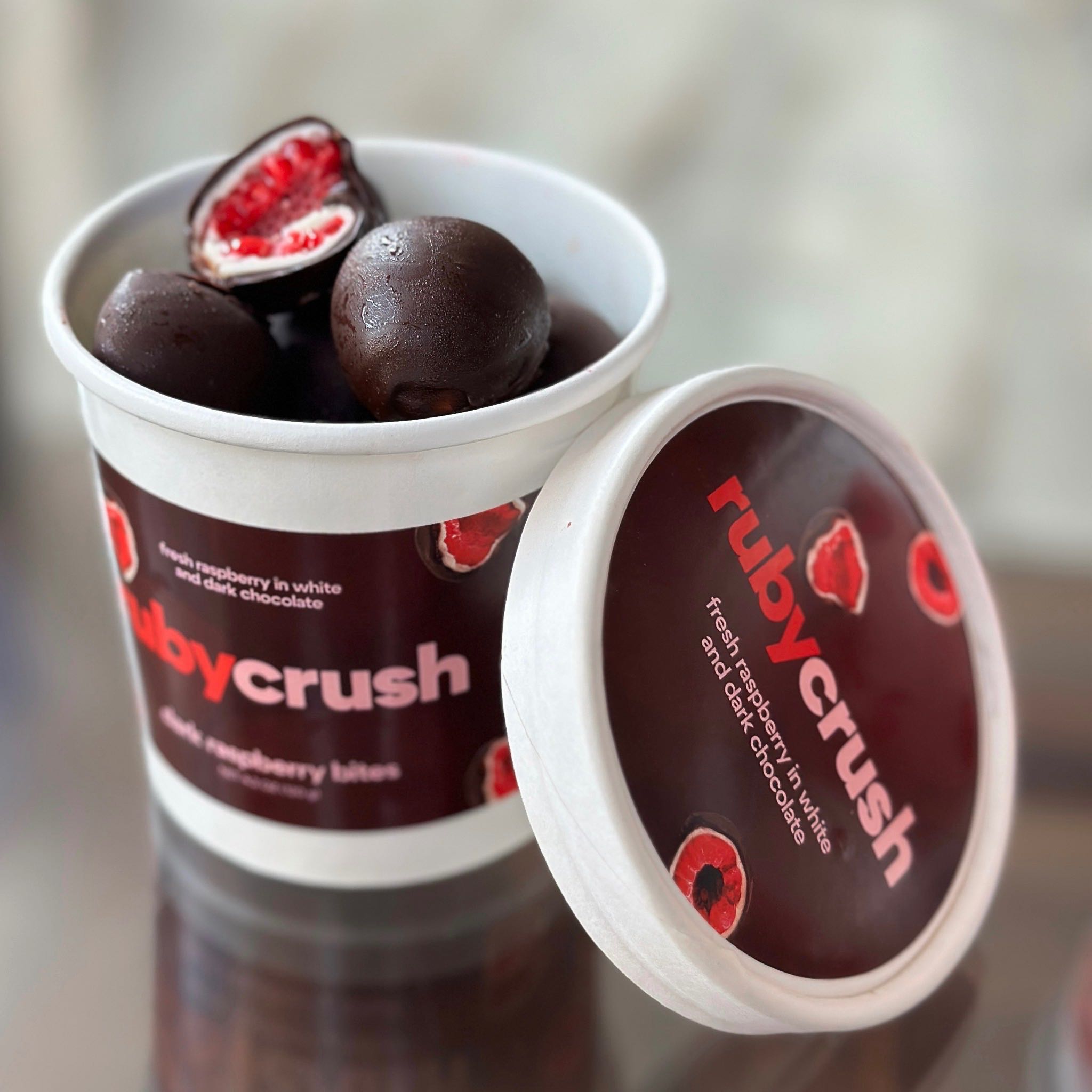 Dark raspberry chocolate S | LINE SHOPPING