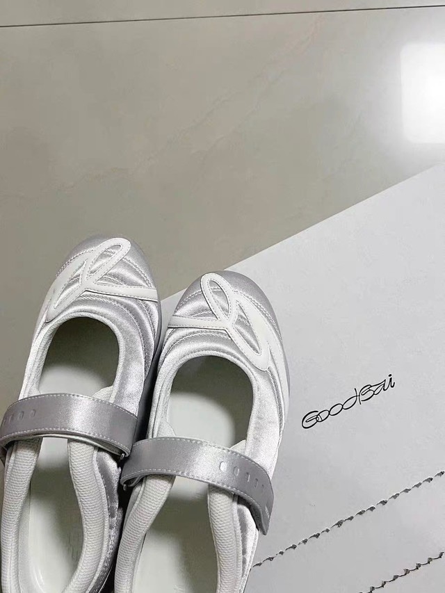 GOODBAI - รองเท้าผ้าใบ MARY JANE SHOES (ไป๋จิงถิง) | LINE SHOPPING