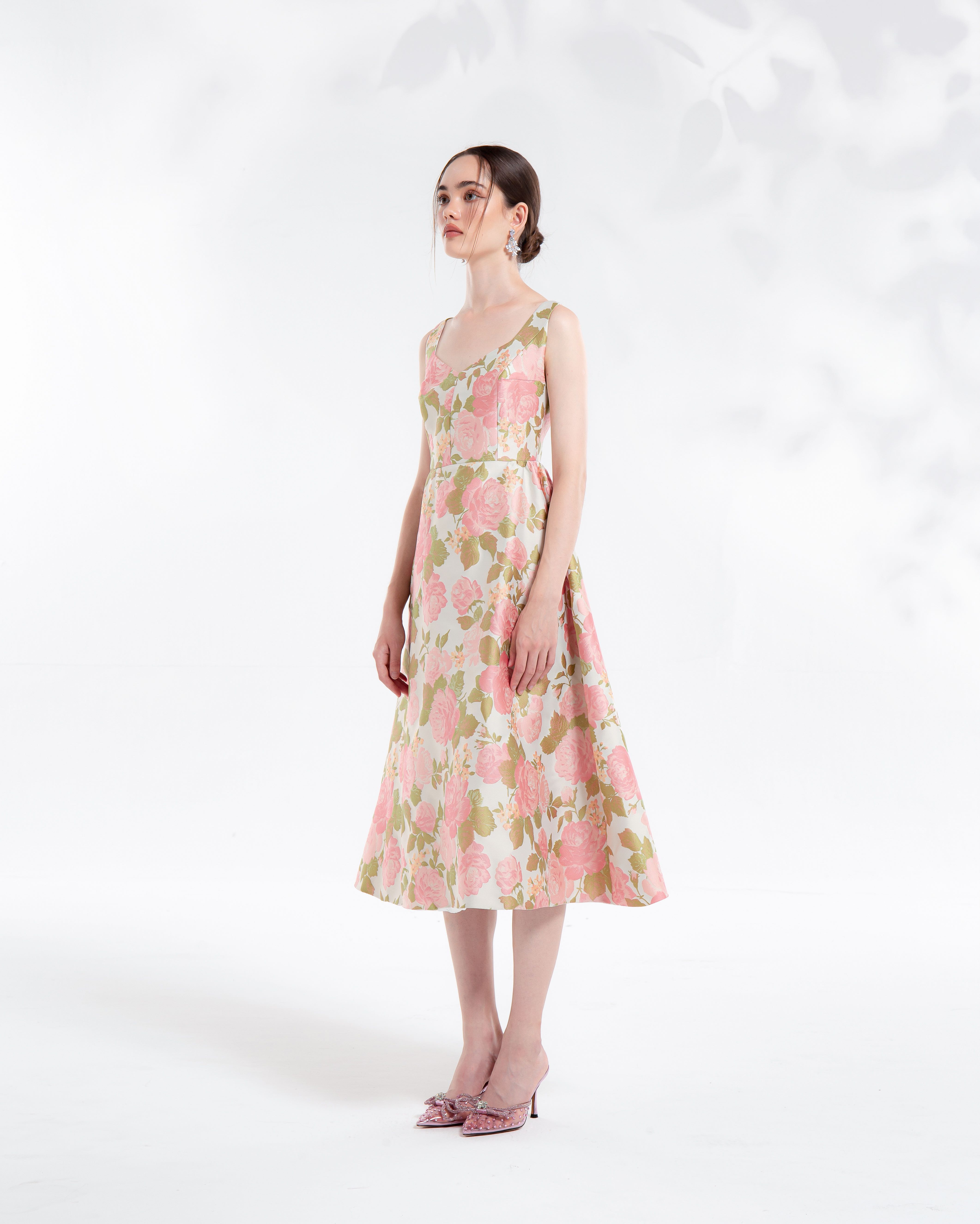 Mid Length Dress | LINE SHOPPING