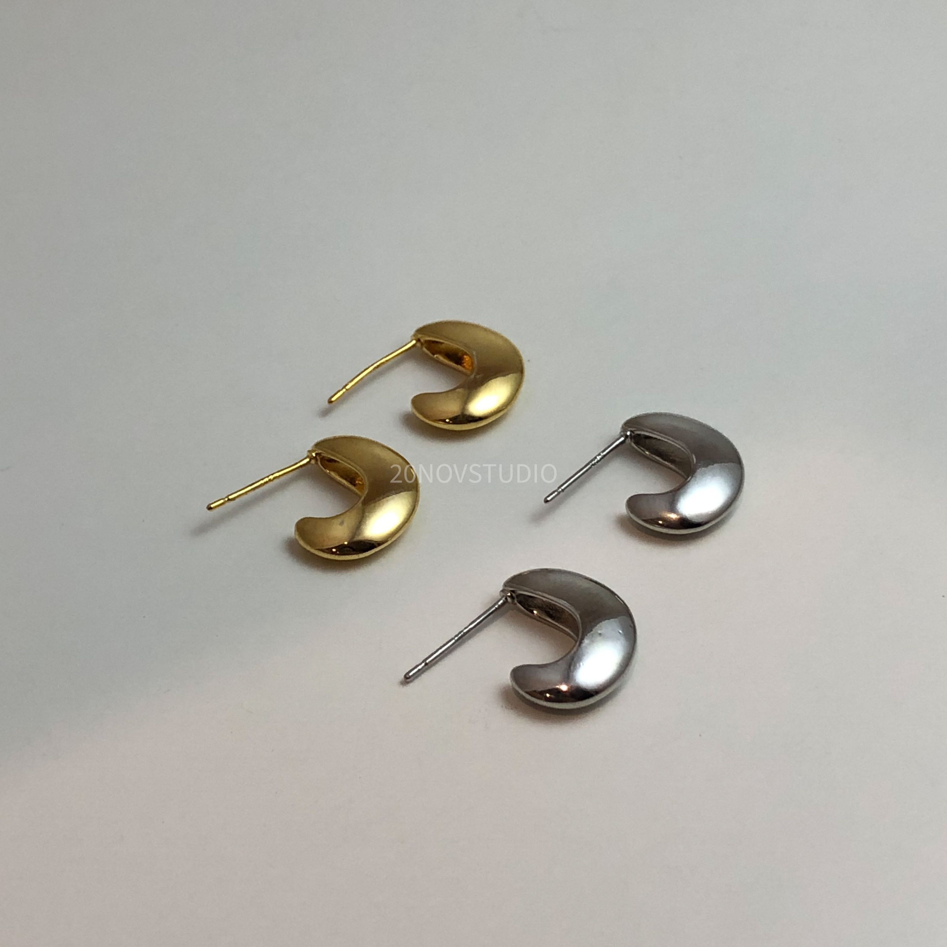 Haft moon | LINE SHOPPING