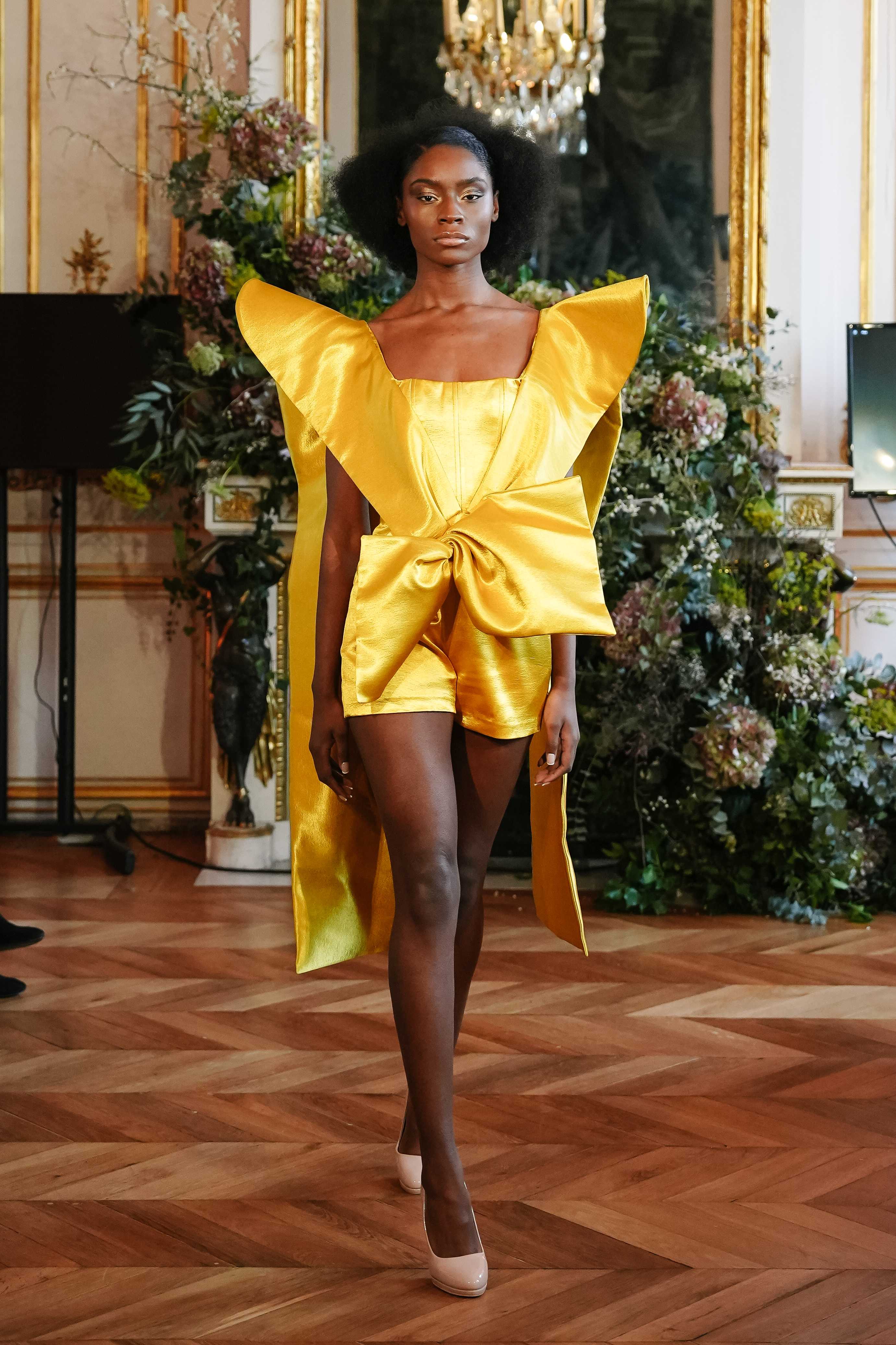 | Paris Fashion Week AW23 Collection | LINE SHOPPING