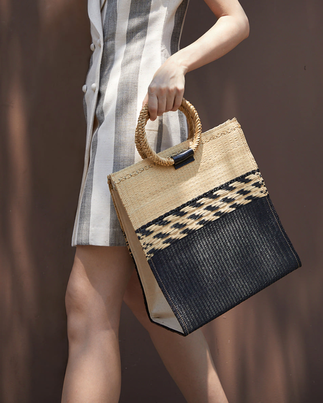 Kate Bag Black M | LINE SHOPPING