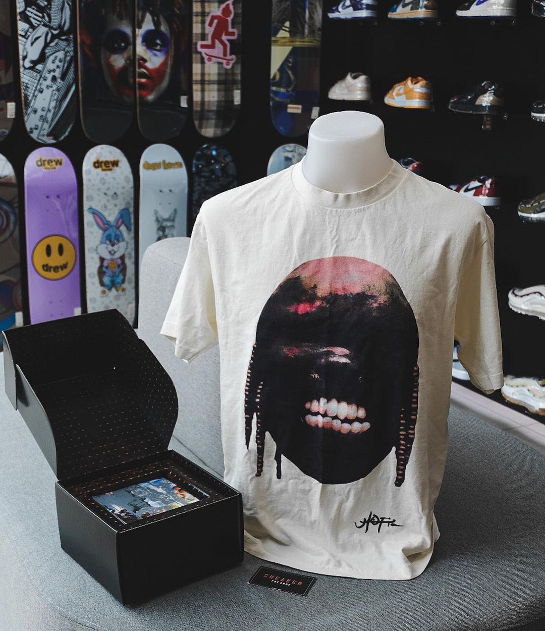 Travis Scott Topia Pack B2 Tee Off White | LINE SHOPPING